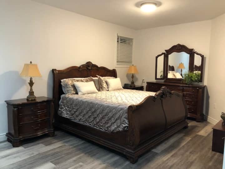 2 Bedrooms Lower Level Apartment - Niagara-on-the-Lake