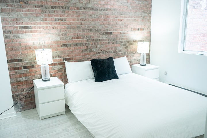284 - Downtown Quebec - Location - Levis