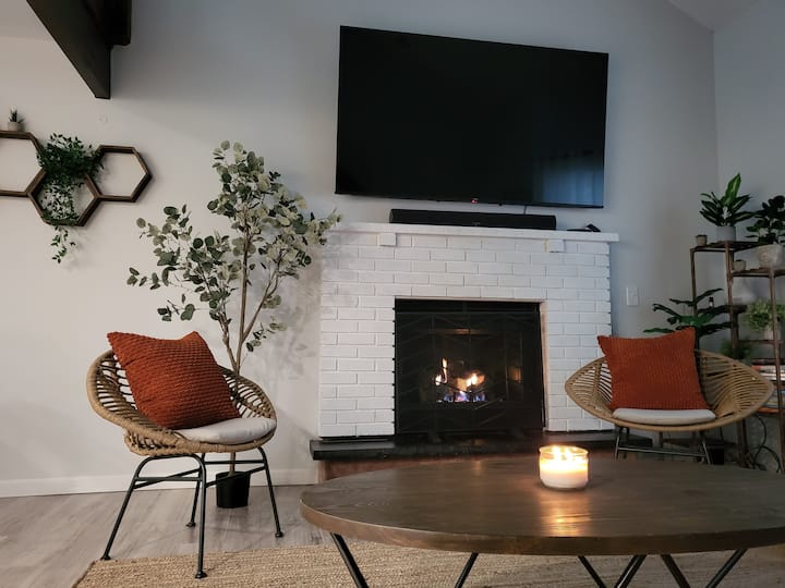 Java's Den: A Pocono Mtn Retreat - Mount Pocono, PA