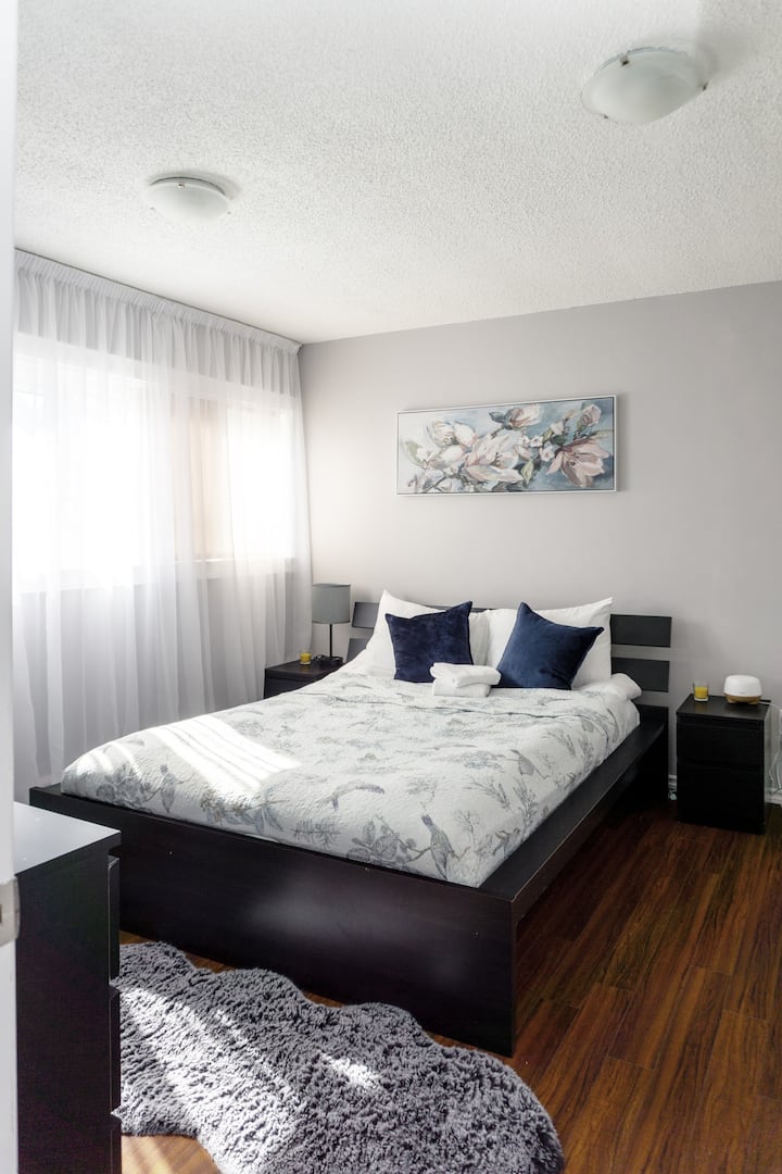 Beautiful Apartment In A Prime Location - Calgary
