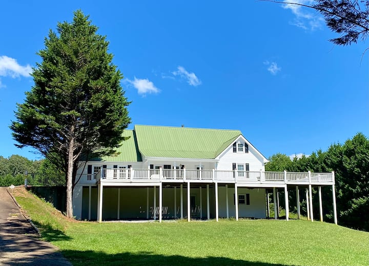 Private Apartment W/ Full Kitchen, Living & Bath! - Wolf Mountain Vineyards, Dahlonega