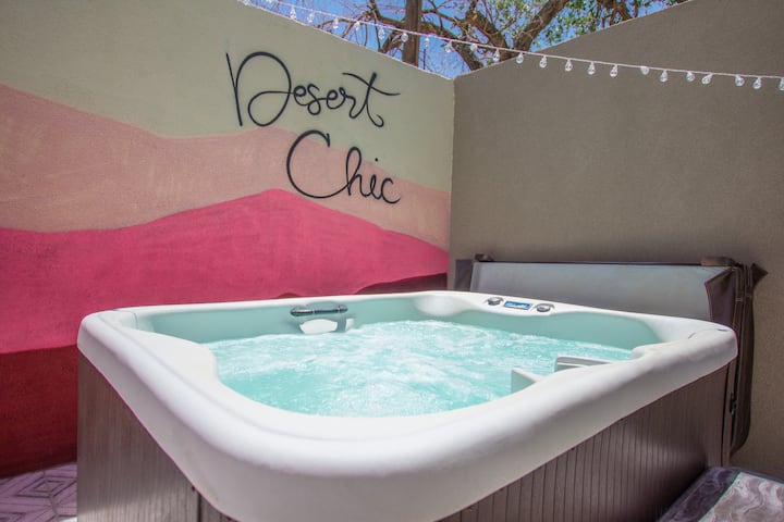 Desert Chic+close To Downtown+hot Tub+no Pet Fee! - Albuquerque, NM