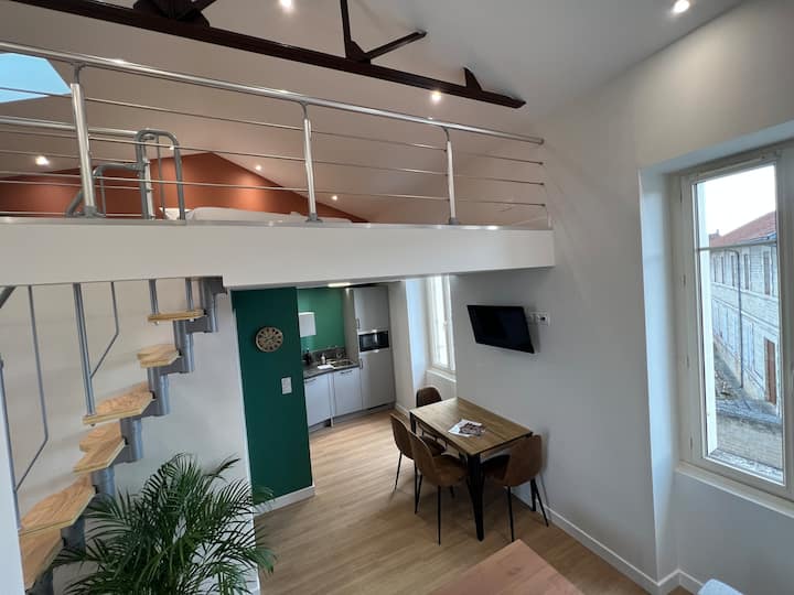 Duplex Type Loft Centre Ville * Clim * Wifi - Angoulême