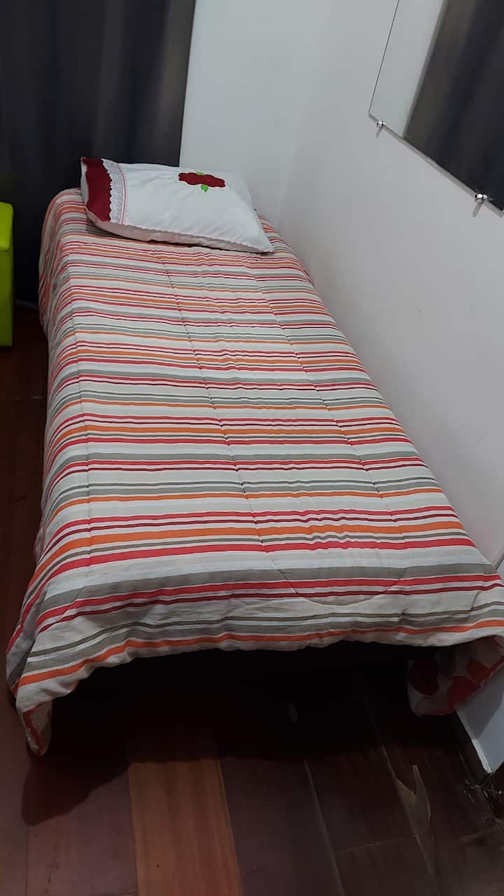 Quarto 1.6 Puc Minas Expominas. - Belo Horizonte