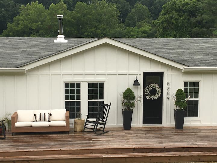 Que Sera Farms Bungalow - Brown County, IN