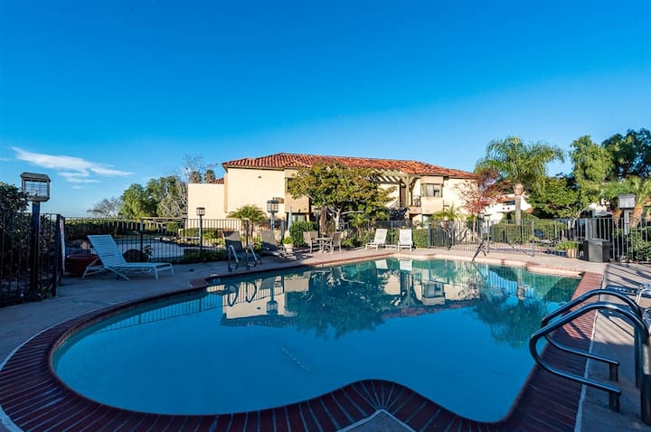 Home With Amazing Views/pool - Spring Valley, CA