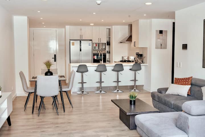 River Front! Luxury Apartment! Perfect Location - Cuenca
