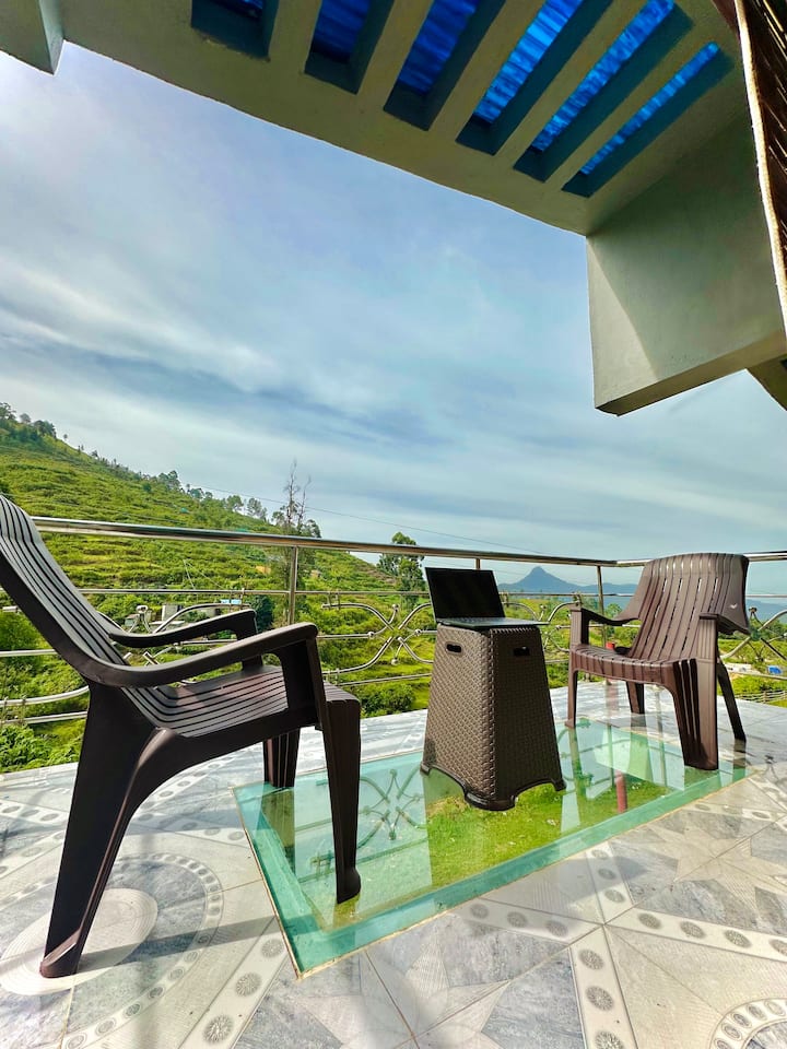 Tedds Inn, A Simple Cozy Home! - Kodaikanal