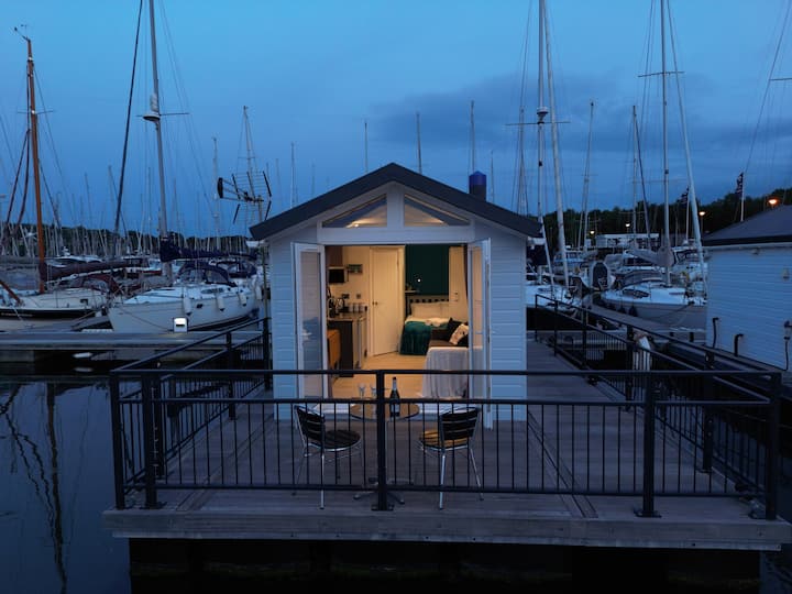 Floating Marine Lodge - Hamble-le-Rice