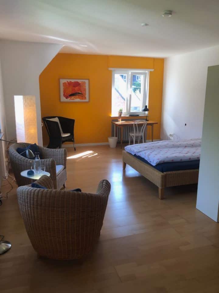 Terrassenzimmer Im Grünen + Bad - Düsseldorf