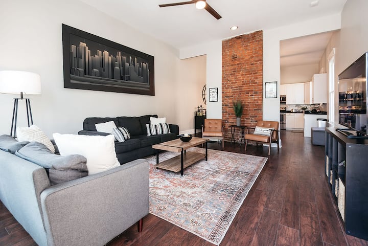 Perfect Derby/bourbon Trail Homebase - Louisville, KY