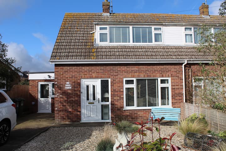 2 Bedroom Semi Detached House. - Wells-next-the-Sea