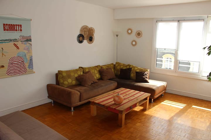 Appartement Spacieux En Coeur De Ville - Biarritz
