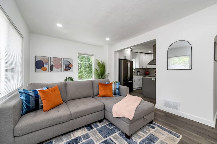 Charming Sugar House 2 Bedroom 1 Bath - Utah
