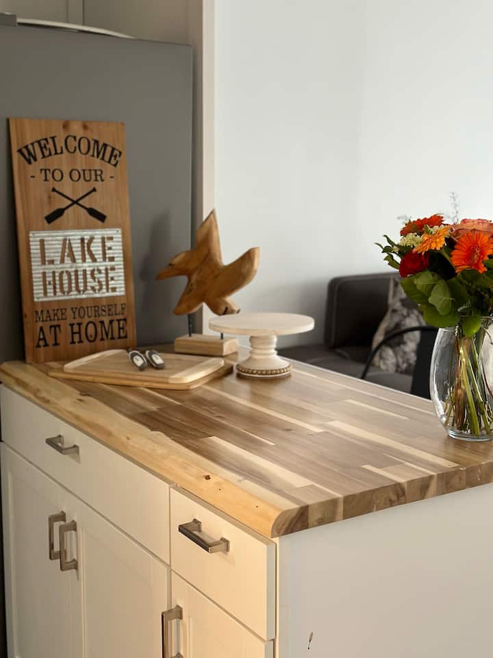 Lakefront Getaway Sparrow Lake Muskoka Beach House - Gravenhurst