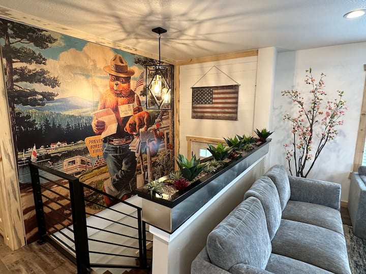 The Red Retreat - Cascade, ID