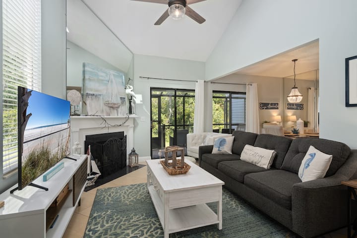 End Unit! Renovated Baths! 5 Min Walk To Beach - Orange Beach, AL