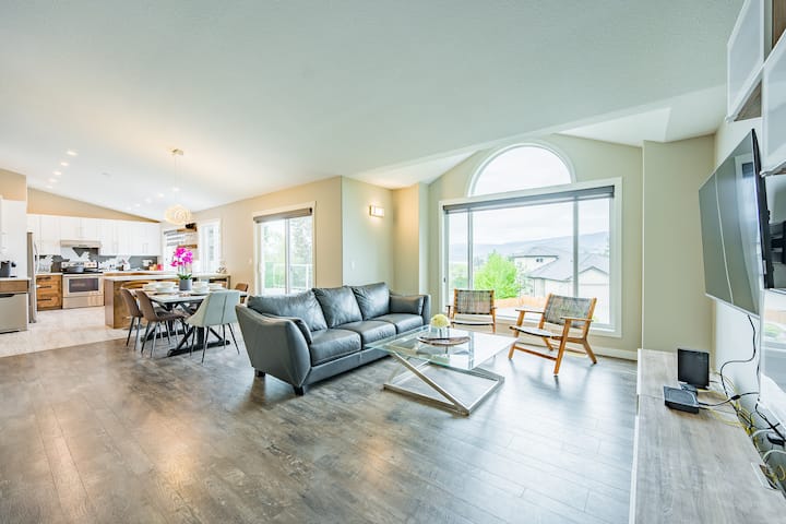 Cozy 5bd House In North Mission Crawford - West Kelowna