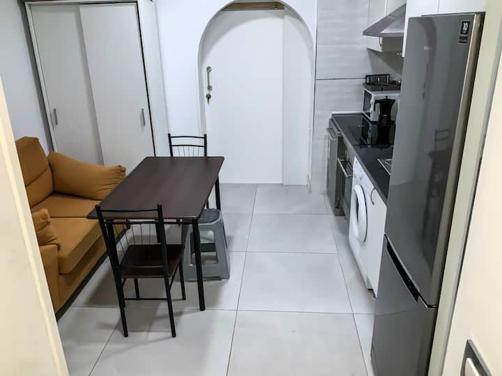 Encantador Piso En El Barrio Más Vibrante Madrid - Madrid