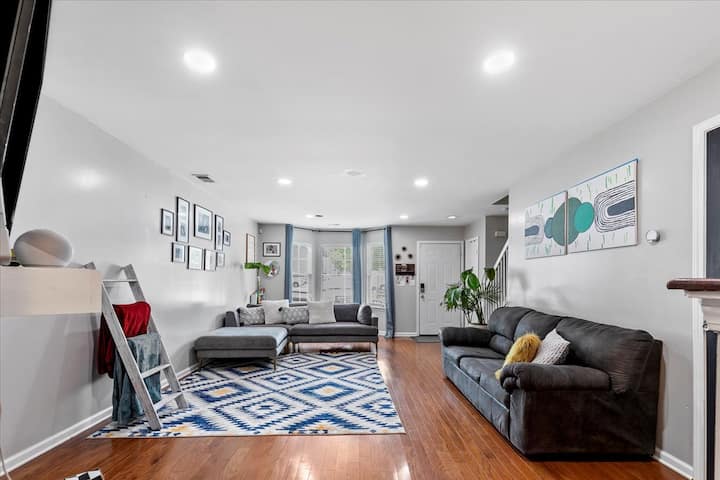 Stunning Townhome Is Atlanta! Sleeps 8. Huge Tv! - Paradise Island, Austell