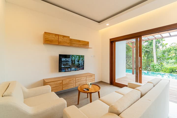 Ubud Stay With Infinity Pool & Lush Jungle View - Ubud