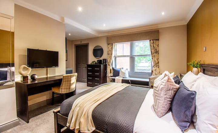 King Studio • Parking, Free Gym Pass, Fast Wifi - Yeovil