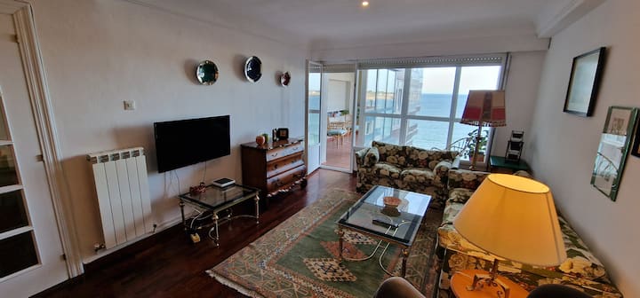 El Ventanal De La Playa - Vistas Al Mar · 6 Pax - Gijón