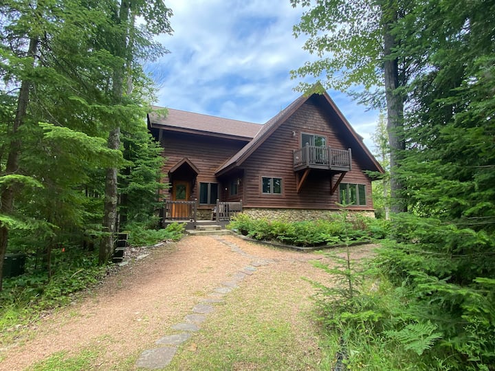 Gitchi Gumee Ecolodge - Porcupine Mountains, MI