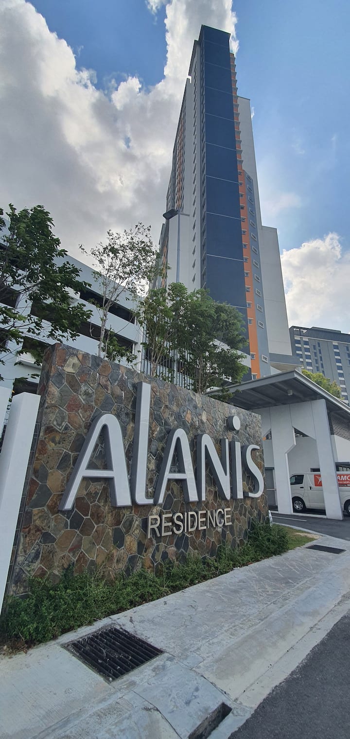 La Suite@alanis Residence, Kota Warisan Near Klia - Kuala Lumpur Airport (KUL)