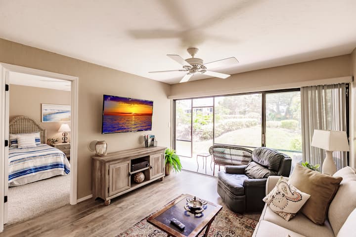 Parkshore Resort-1stfloor Bldg C #119 *Relaxing* - Naples, FL