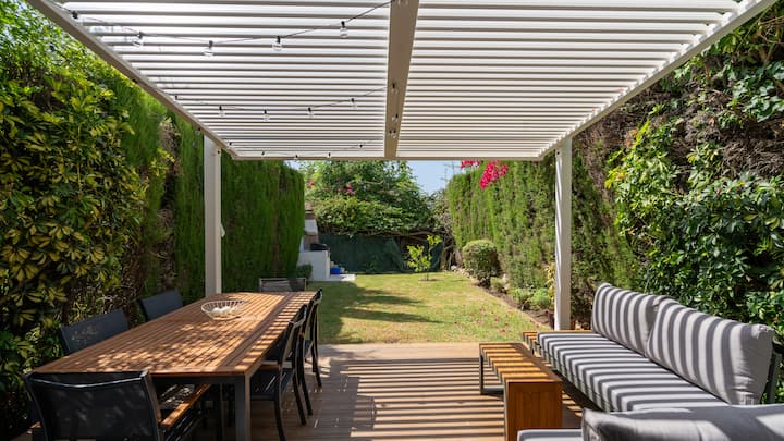 Luxury Capricho Townhouse - Marbella