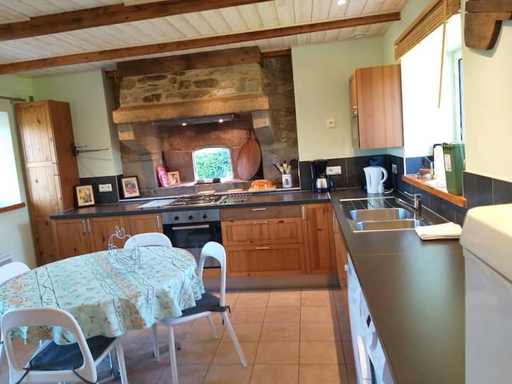 Le Fournil Entre Perros-guirec Et Paimpol - Plougrescant