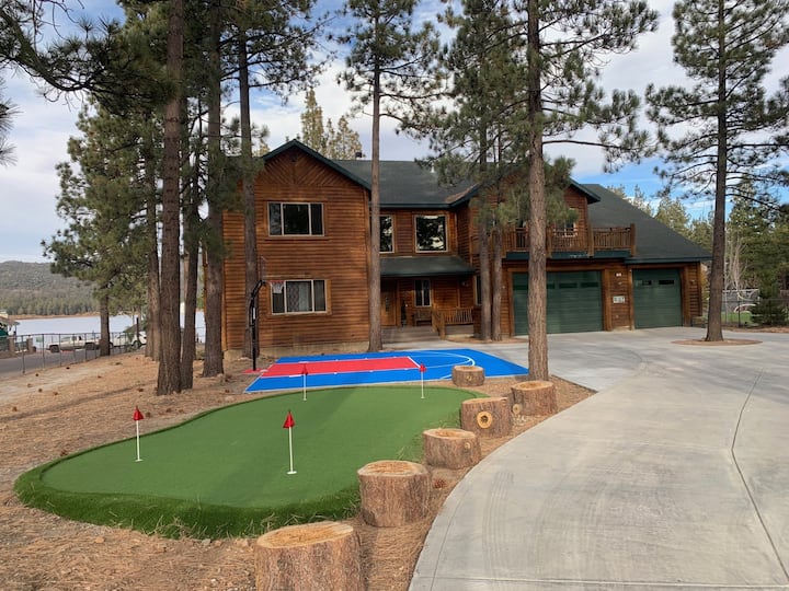 6 Bedrooms, 9 Beds Almost 6000 Sqft By The Lake - Big Bear Lake, CA