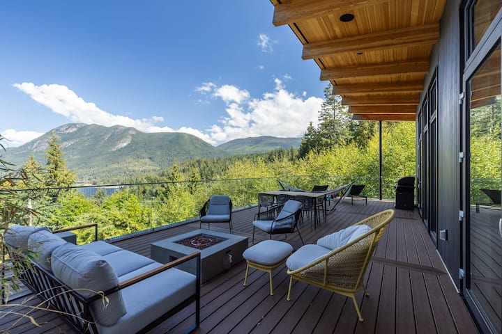 Executive Modern Sechelt View Home - Sechelt