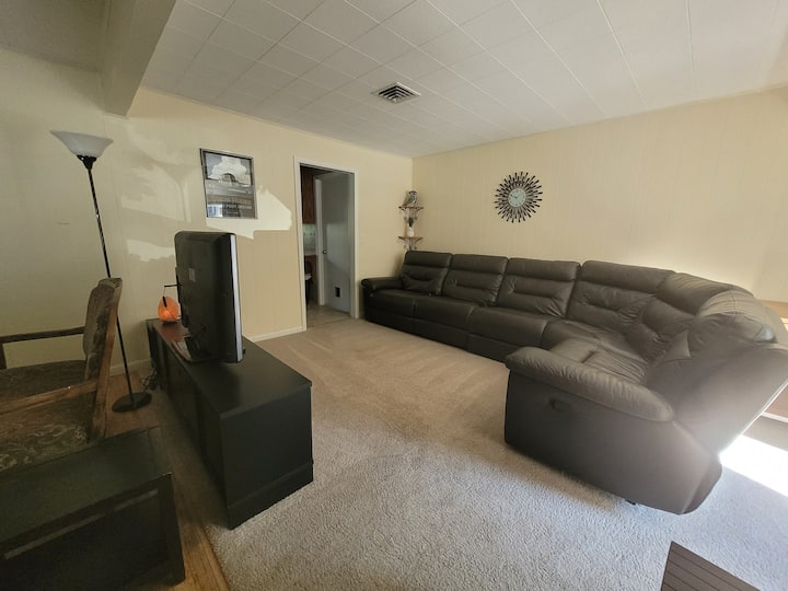 Pet Friendly, Classic Home - The Dalles, OR