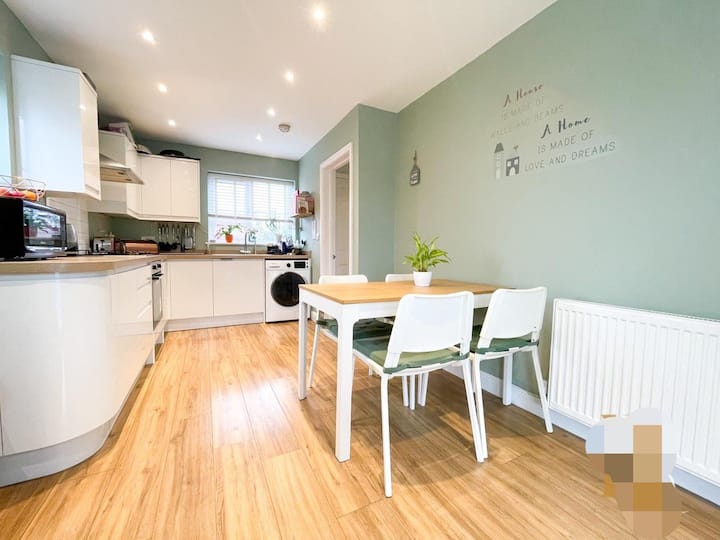 Dovercourt Town Centre Double Room (2) - Felixstowe