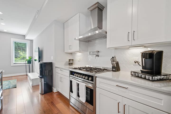 Spacious Dc Home*h St. Corridor*laundry*garage - Washington, DC