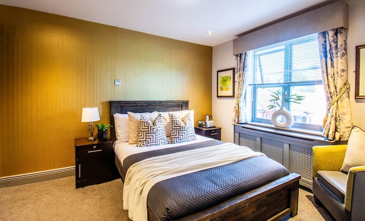 Sleek Ensuite Room: Wifi, Laundry & Free Gym Pass - Yeovil