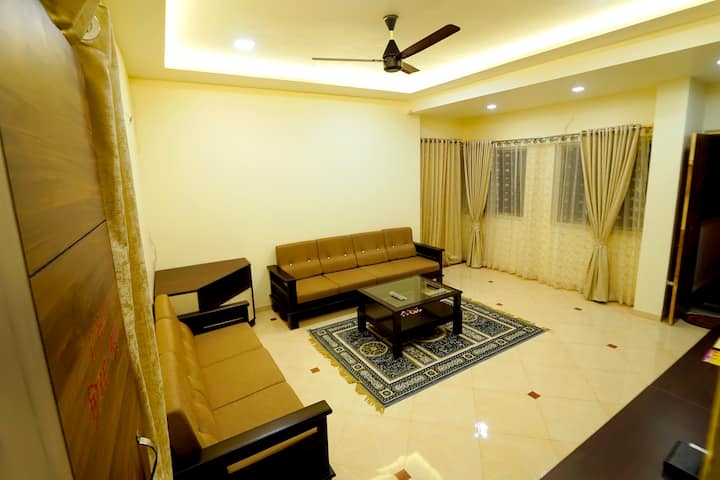 Spacious Penthouse - Kolhapur