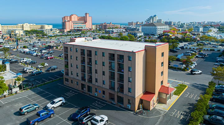 Walk To The Beach & Boardwalk! 2 Bdr Family Condo! - Ocean City, MD