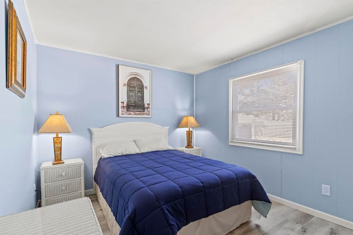 2 Bedroom Apt |  3 Min Walk From Ocean - Unit 1 - Toms River, NJ