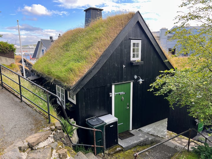 Preserved Townhouse In Tórshavn - Faroe Islands