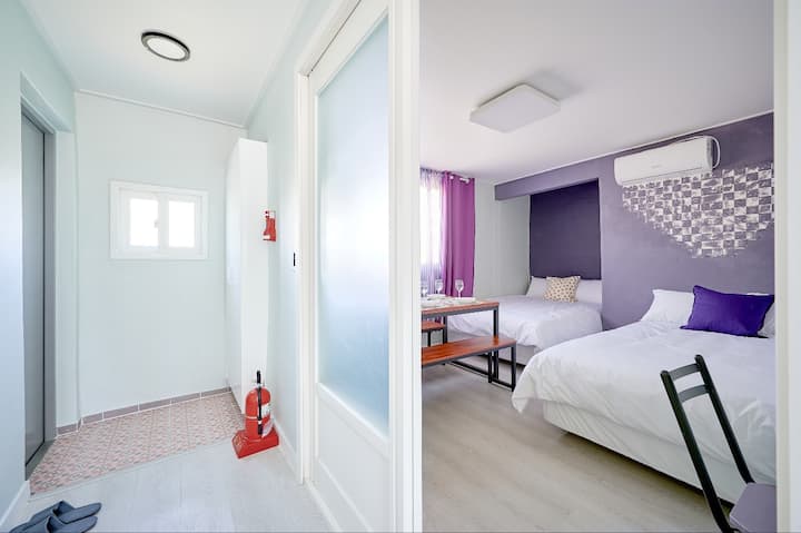 #11 홍대역도보7분/2룸/연남동핫플/넷플릭스/2달이상20% - Seoul