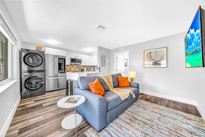 Victoria Park Getaway! Close To Beach & Las Olas! - Fort Lauderdale