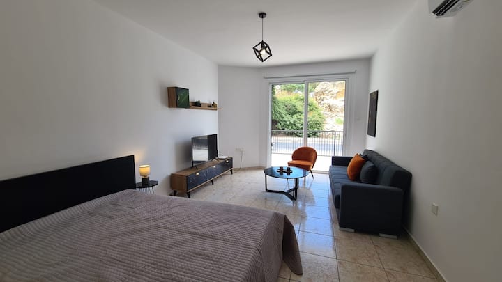 Laertis Apartments, Studio 2 -By Imh Europe - Paphos