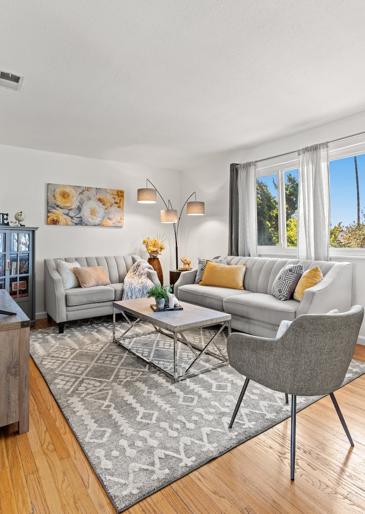 Modern Urban Retreat: 3br, Steps From Fremont Hub - Fremont, CA