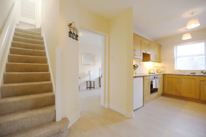Quiet Canal Side 2 Bedroom Hse - Dublin