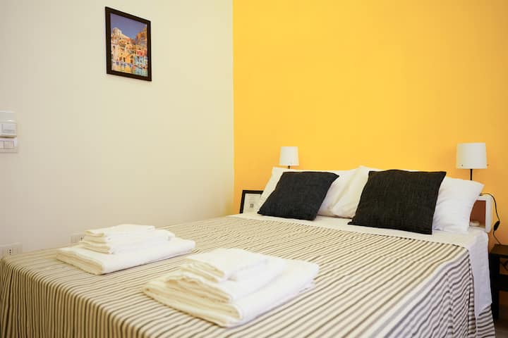 Room In Torre Del Greco 1 - Torre del Greco