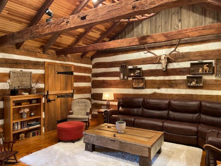 Bed & Breakfast "The Deck Room" With Private Bath - Lancaster, OH