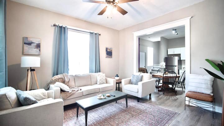 Spacious Holy Cross Home | 7 Guests - Indianapolis, IN